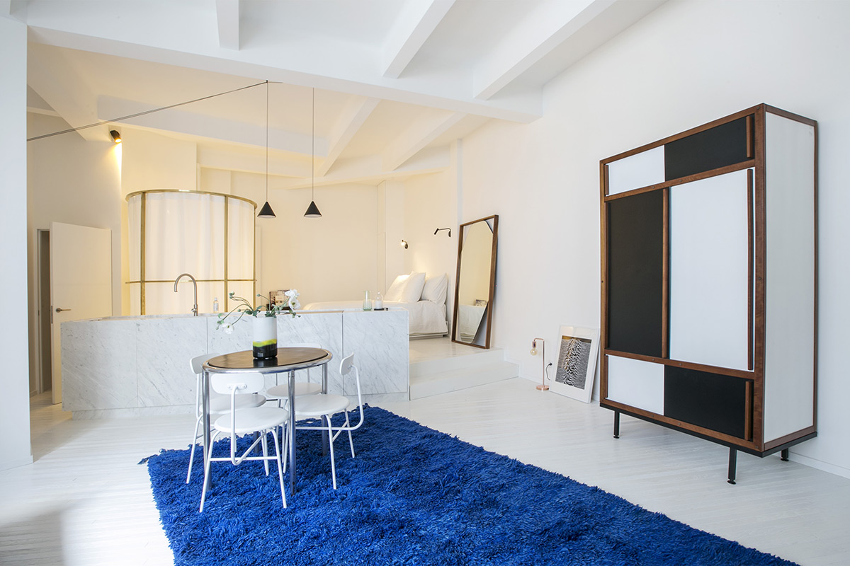 Stylish furnished studio in a former industrial building in Paris