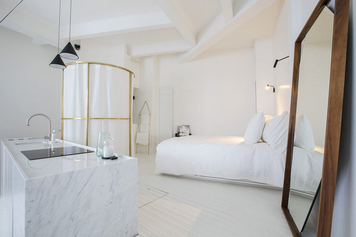 Stylish furnished studio in a former industrial building in Paris