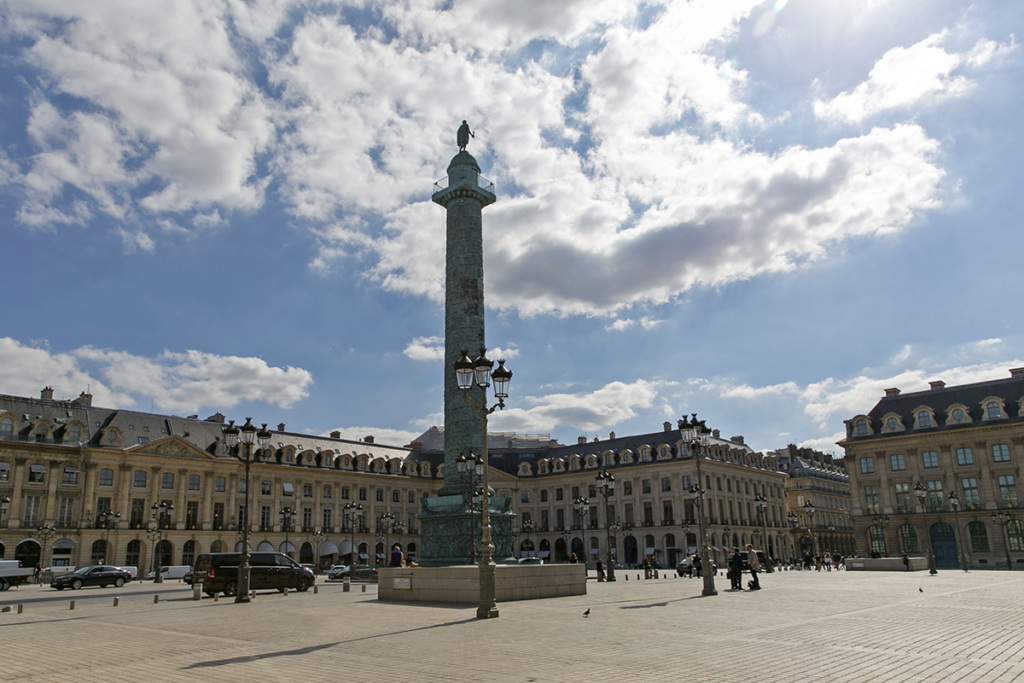 The place Vendôme neighbourhood Simply Luxury — Where to live in Paris