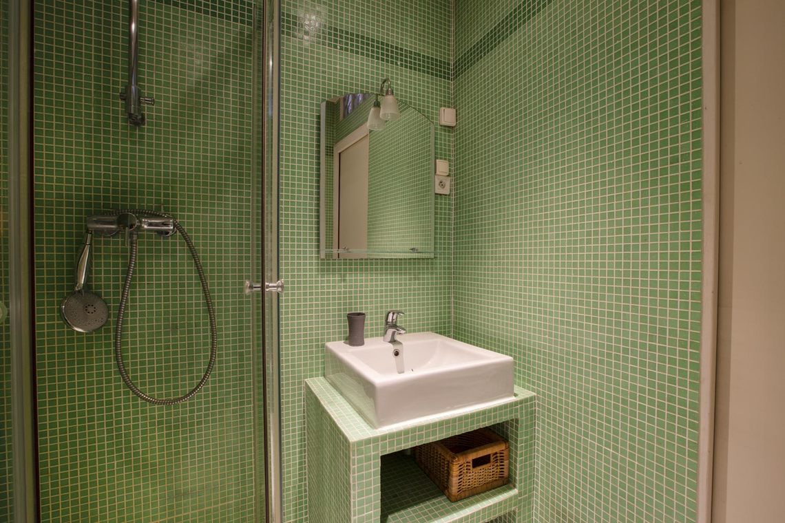 Location appartement meublé de 26 m2 square du Roule à Paris