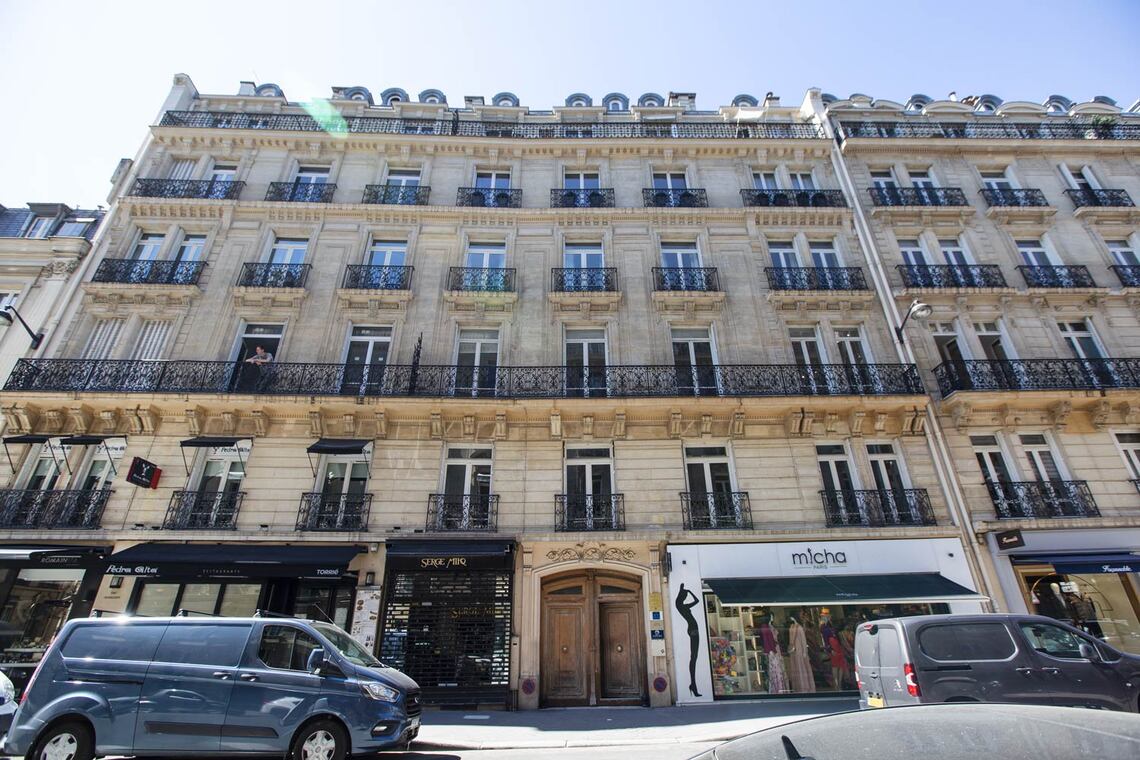 Location studio meublé de 34 m2 rue Marbeuf à Paris