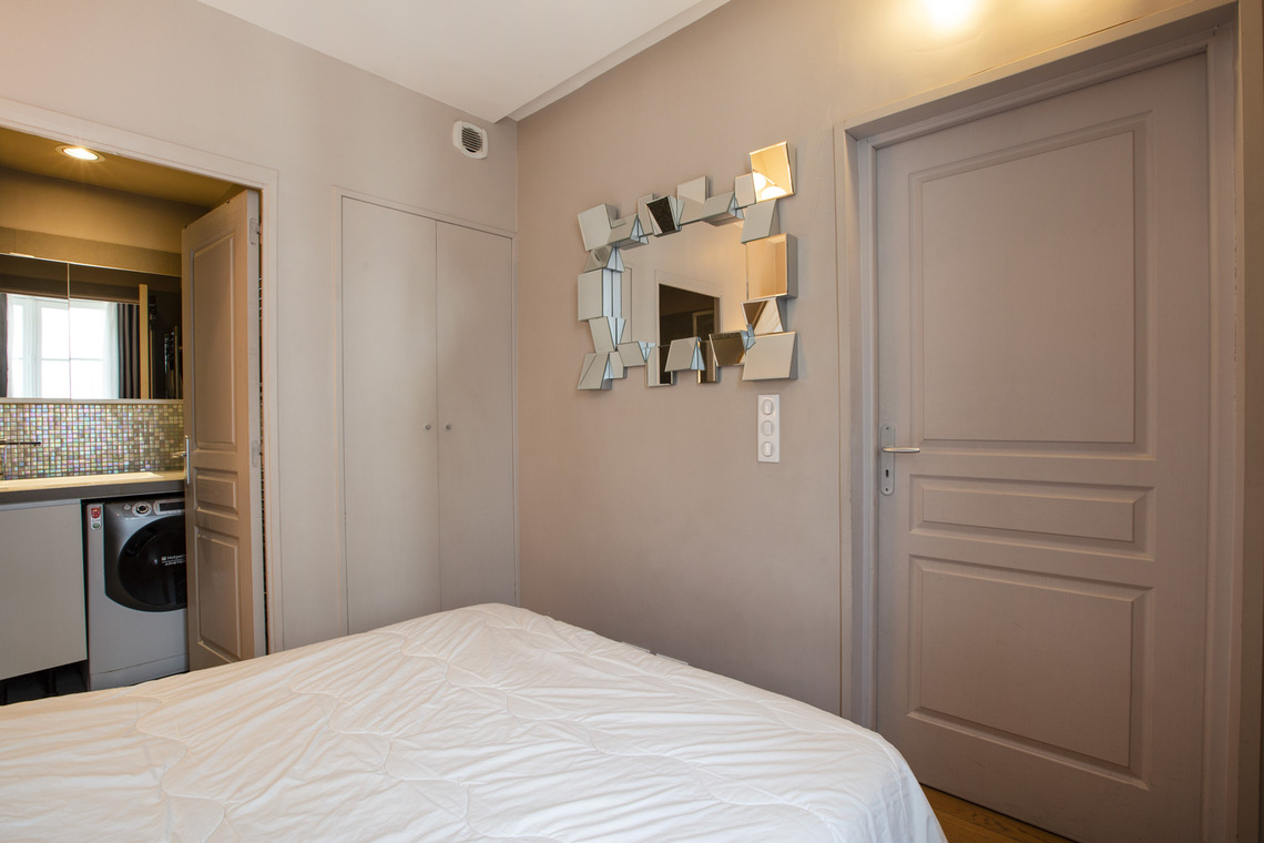 Location appartement meublé de 33 m2 rue Volney à Paris